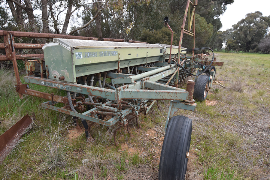 Lot 22 - John Shearer Combine | AuctionsPlus