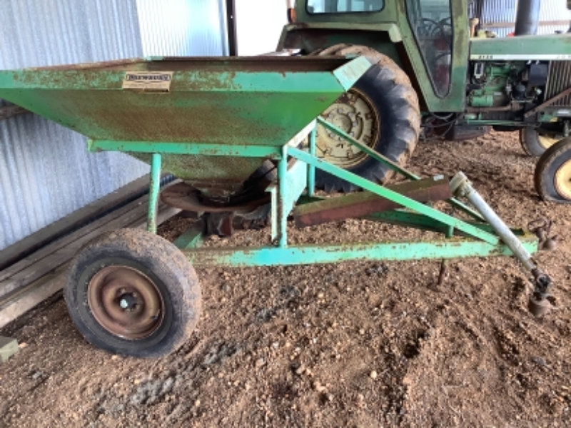 Lot 84 - Drewburn 3PL Super Spreader | AuctionsPlus