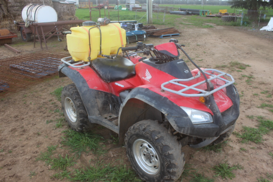 Lot 49 - Honda Motor Bike & Spray Tank | AuctionsPlus