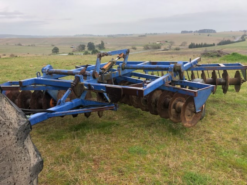 Lot 25 - 32 Plate Grizzly Offset Disc's | AuctionsPlus