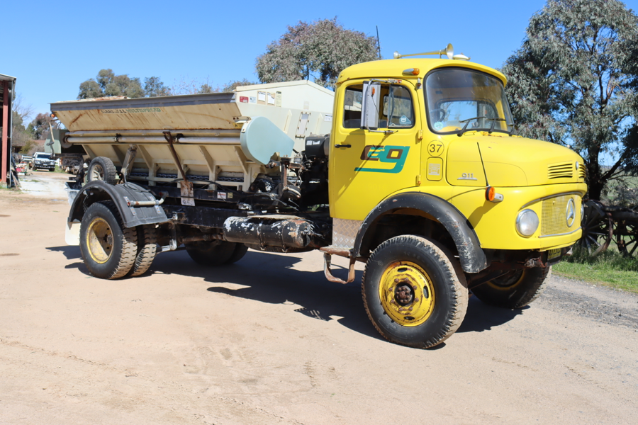 Lot 4 - 1986 Mercedes Benz 911-B4x4 | AuctionsPlus