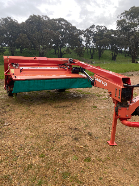 Lot 70 - 2008 tarrup 4232LT mower conditioner | AuctionsPlus