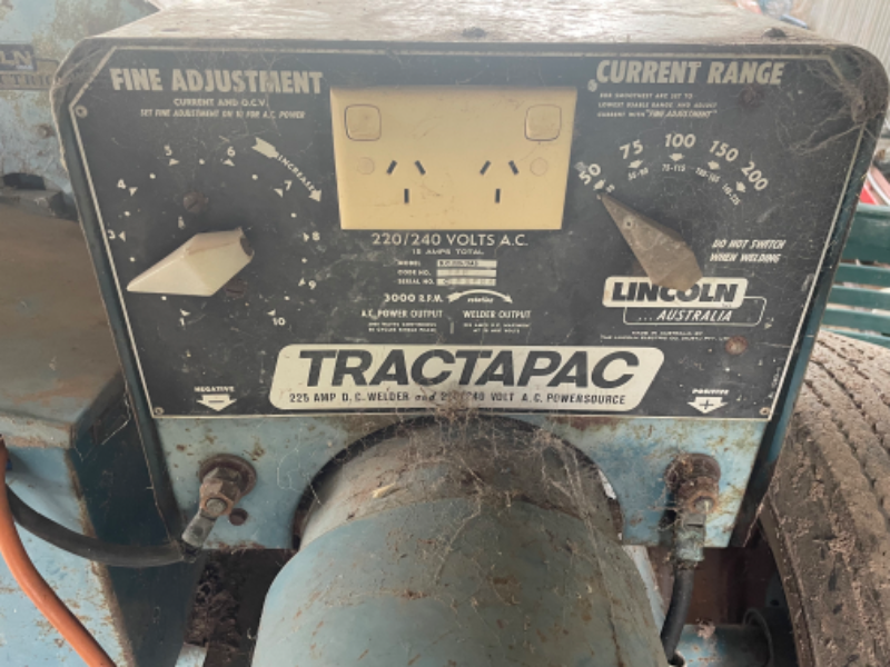Lot 45 - Tractapac welder generator | AuctionsPlus