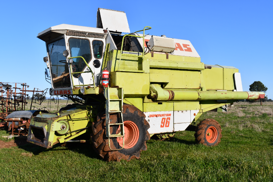 Lot 3 - Claas Dominator 96 header | AuctionsPlus