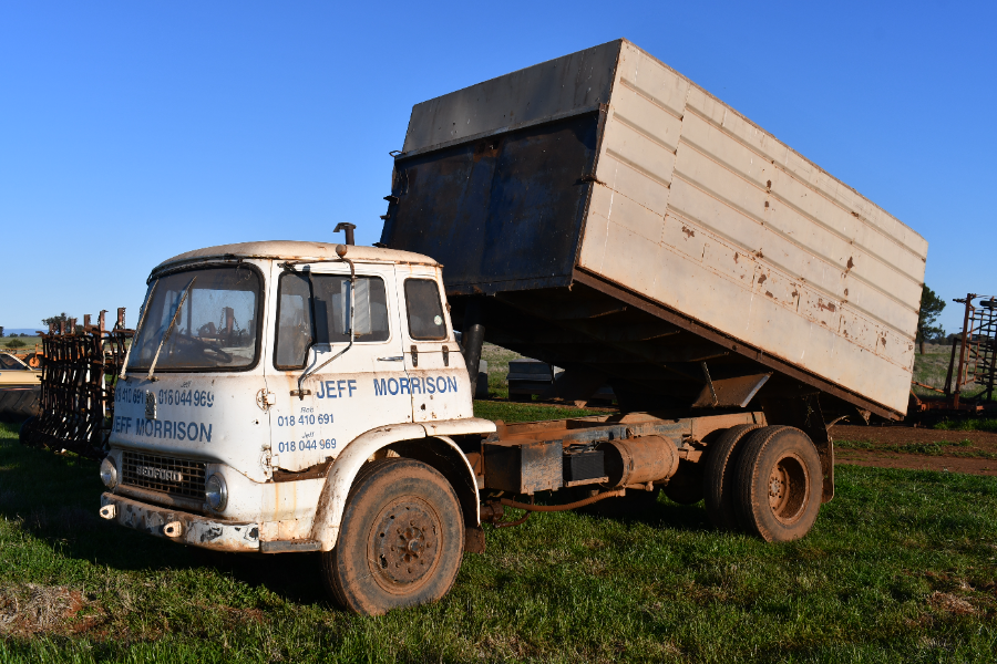 Lot 6 - Bedford TK tipper truck | AuctionsPlus