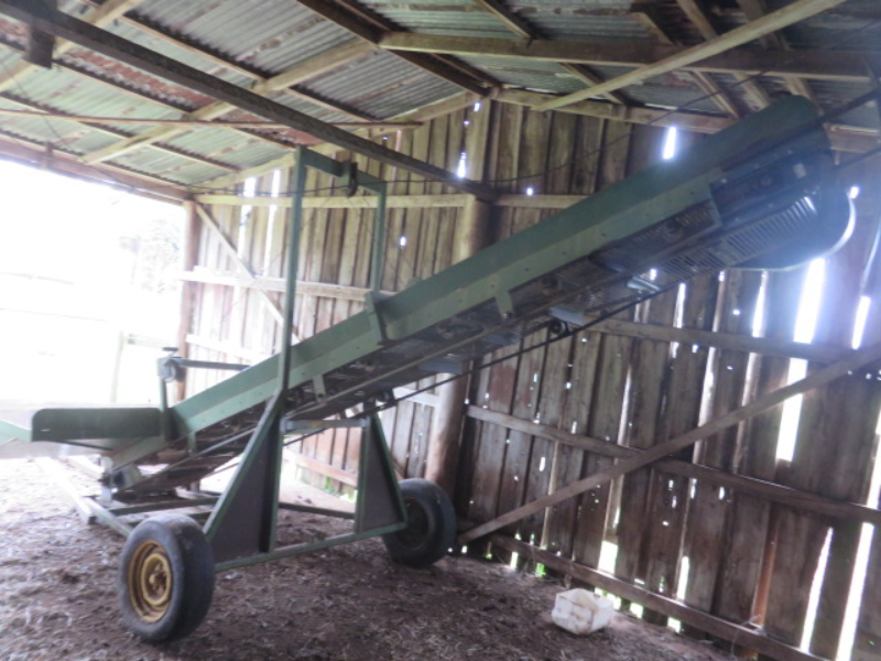 Lot 18 - Mobile Hydraulic Potato Elevator | AuctionsPlus
