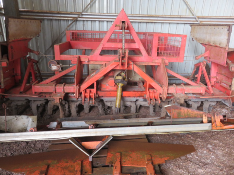 Lot 41 - Kuhn Power Harrow w/ Bedformer Custom Built | AuctionsPlus