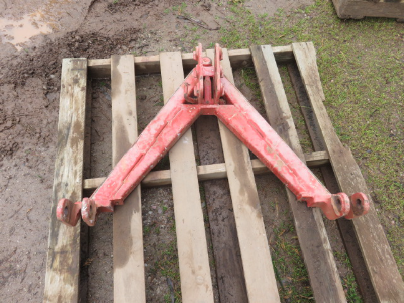 Lot 49 - A Frame 3PL Unit | AuctionsPlus