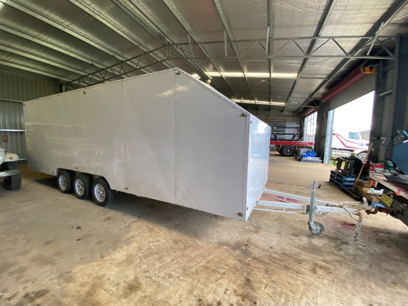 Lot 80 - 7m tri-axle pantec trailer | AuctionsPlus