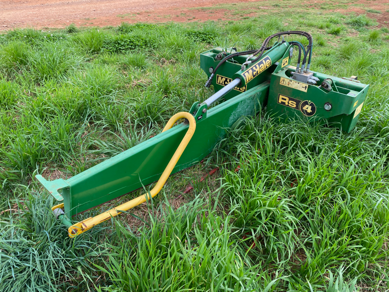 Lot 27 - McHale RS4 bale splitter | AuctionsPlus