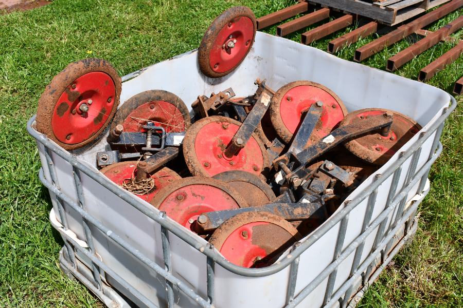 Lot 29 - 24x Garnelle press wheels | AuctionsPlus