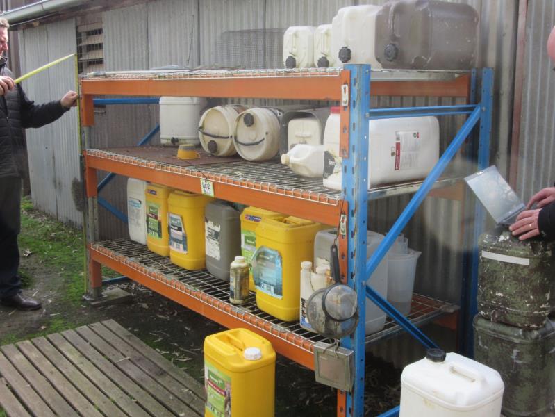 Lot 402 - Storage Rack | AuctionsPlus