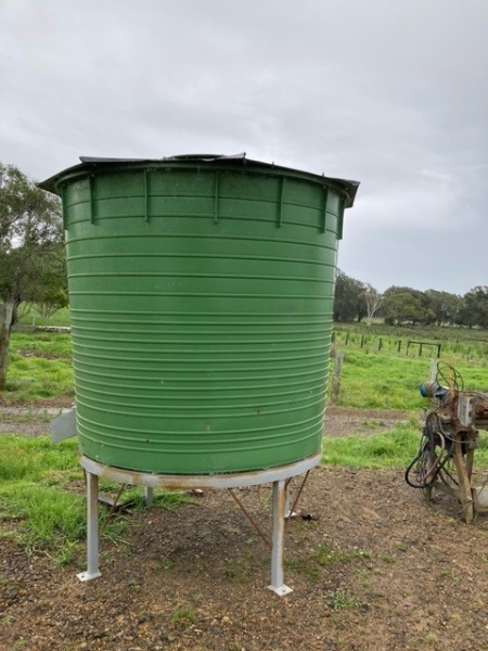 Lot 30 - NUT SILO | AuctionsPlus