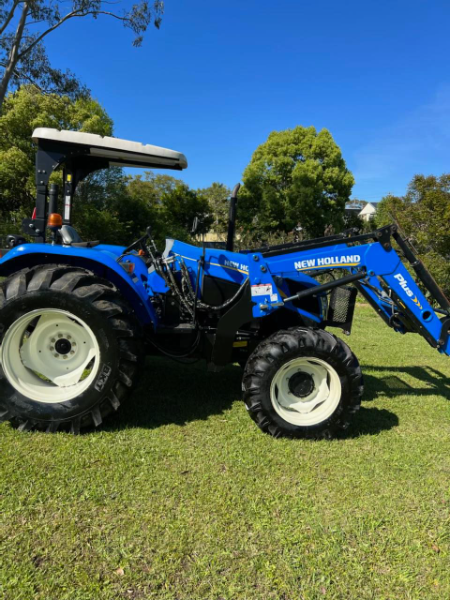 Lot 3 - NEW HOLLAND TT4.90 ROPS TRACTOR | AuctionsPlus