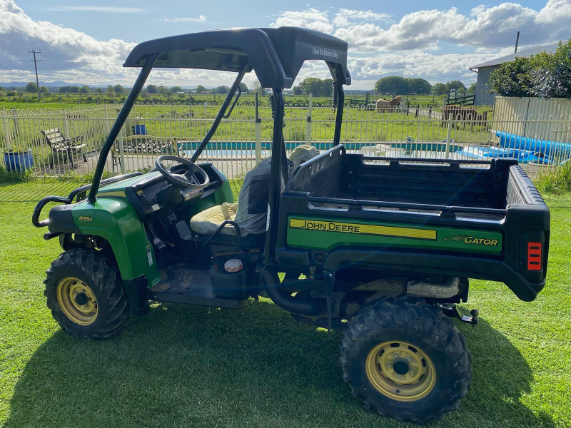 Lot 12 - JOHN DEERE GATOR | AuctionsPlus