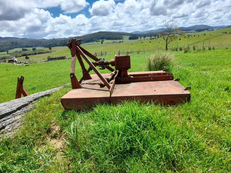 LOT 191 - Jarrett 6 foot slasher | AuctionsPlus