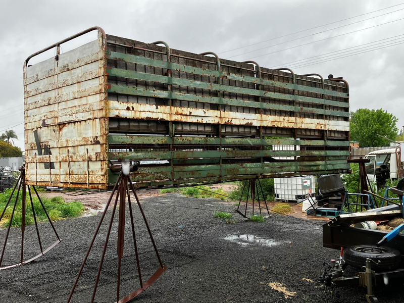 Lot 39 - Stock Crate | AuctionsPlus