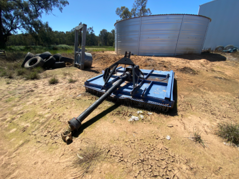 Lot 7 - Southern Cross 6 foot slasher | AuctionsPlus