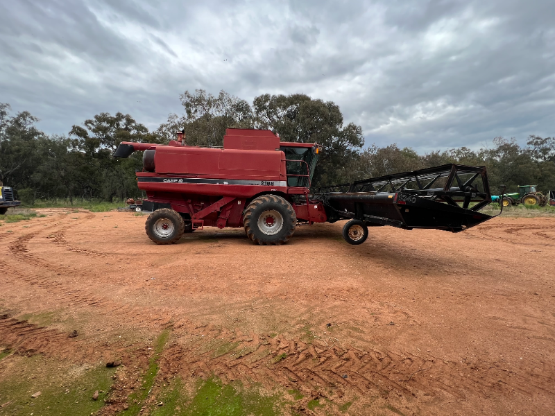 Lot 17 - Case 2188 Header and 36ft 1040 Draper Front & Trailer ...