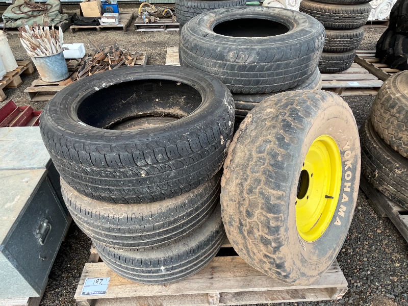 Lot 197 - Mixed vehicle and implement tyres | AuctionsPlus