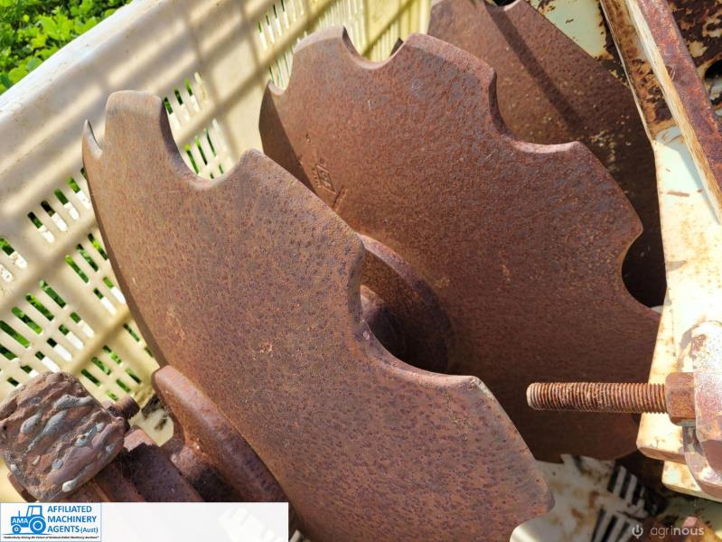 Lot 40 - Disk Hiller Gangs | AuctionsPlus