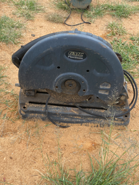 lot 56 - Drop saw | AuctionsPlus