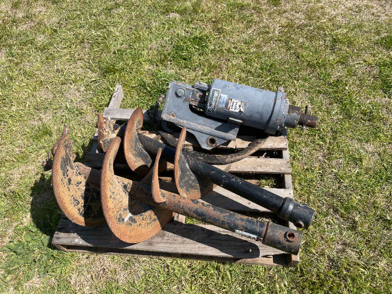 Lot 46 - Challenge F.E.L. Post Hole Digger | AuctionsPlus