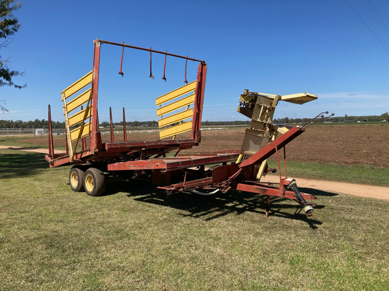 Lot 60 - New Holland 1034 Bale wagon | AuctionsPlus