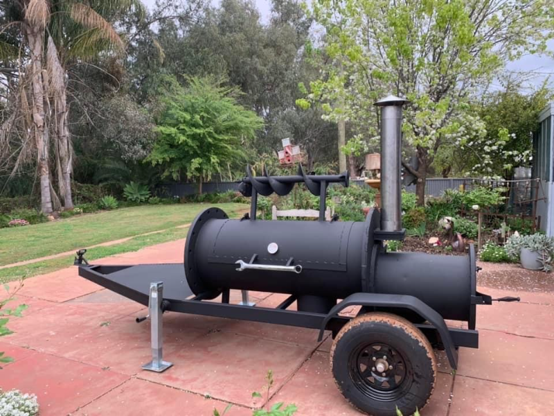 Lot 115 - Moraine Smokers | AuctionsPlus