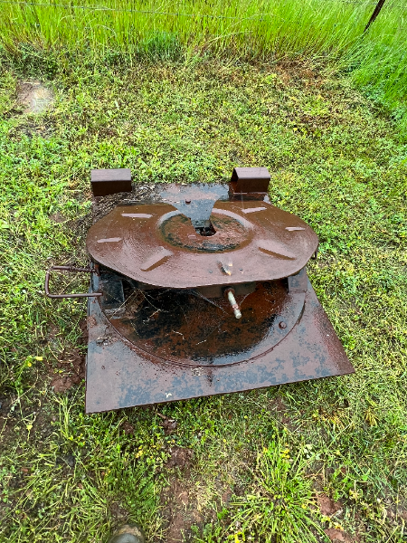 Lot 183 - Prime Mover Turn Table | AuctionsPlus