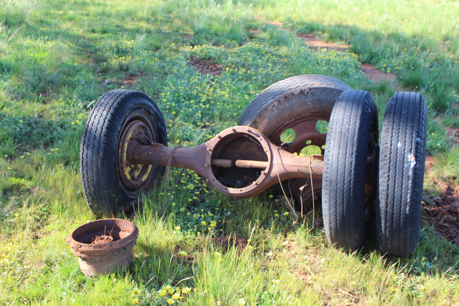 Lot 254 - International Axel & Wheels | AuctionsPlus