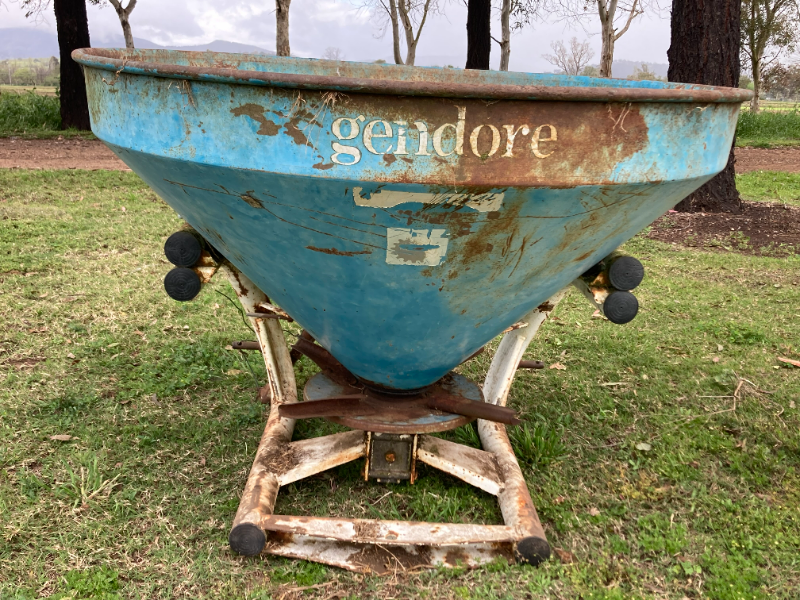 Lot 78 - GAMBERINI GENDORE SUPER SPREADER | AuctionsPlus