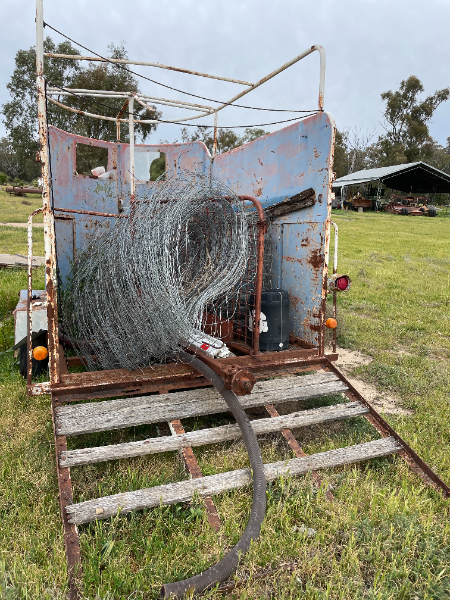 Lot 30 - Tandem axle Horse Float | AuctionsPlus