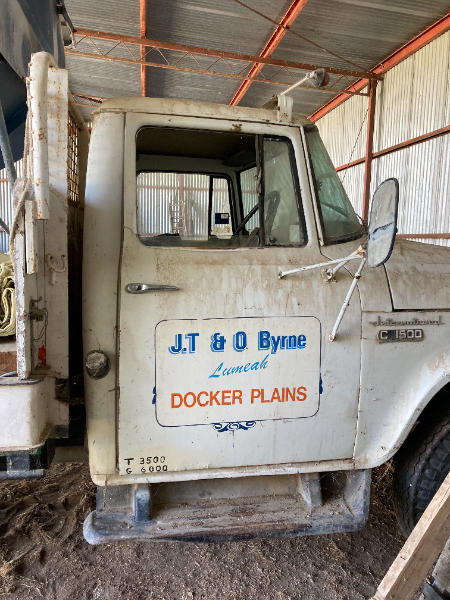 Lot 52 - International C-1500 Truck | AuctionsPlus
