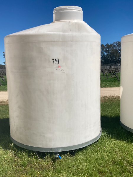 Lot 97 - 4500L Nylex Plastank Wine Tank | AuctionsPlus