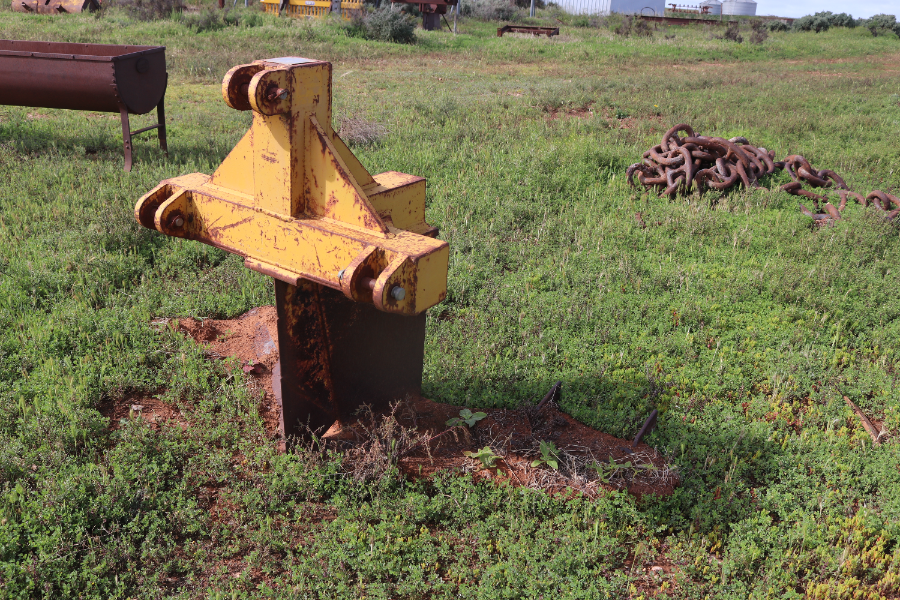 Lot 25 - Symonds heavy duty single blade plough. | AuctionsPlus