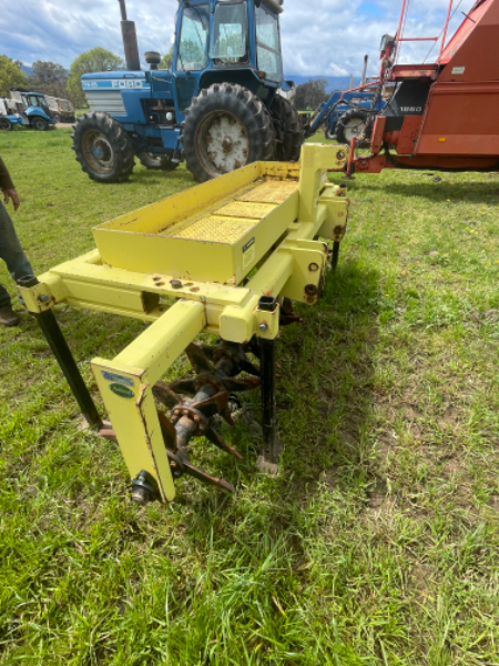 Lot 84 - Holland AerWay Aerator | AuctionsPlus