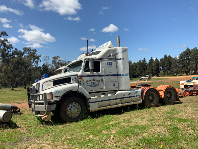 Lot 10 - IH Prime Mover | AuctionsPlus