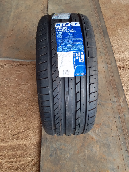 Lot 97 - Tyres | AuctionsPlus