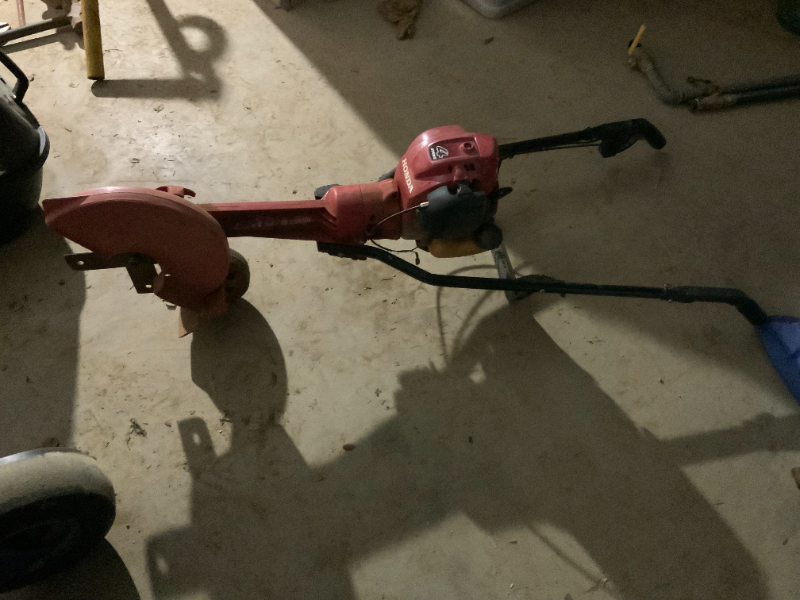 Lot 69 - Edger | AuctionsPlus