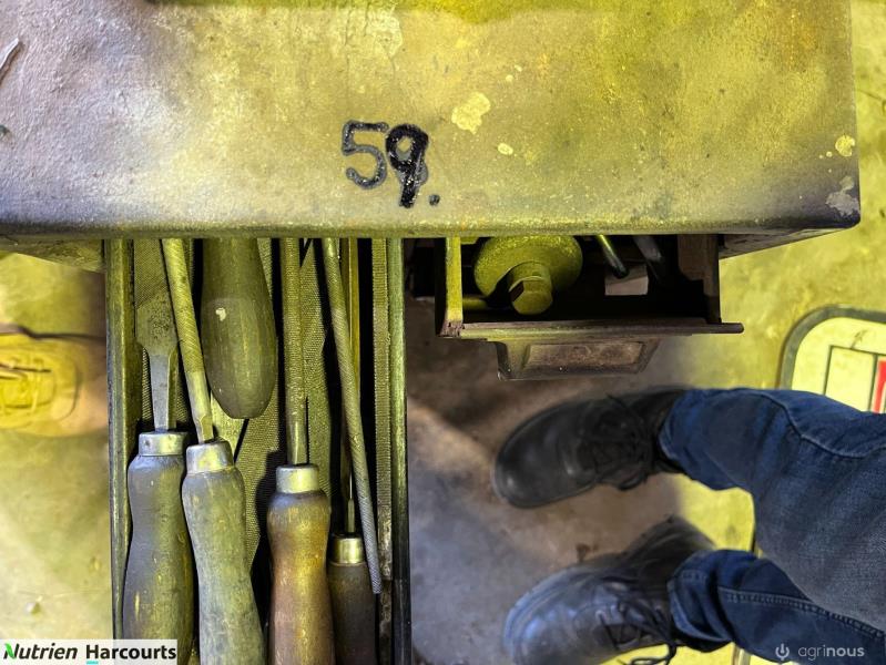 Lot 59 - 18 Draw Steel Cabinet - Assorted Tools | AuctionsPlus