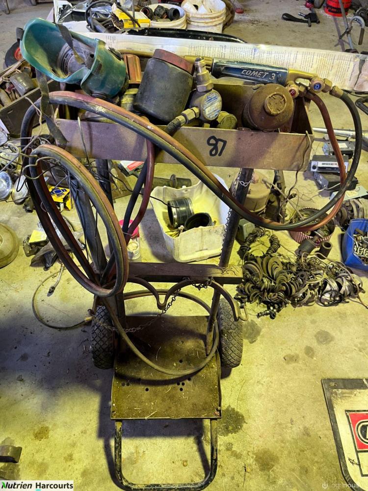 Lot 87 - Oxy Welding Tolley & 2 Handpieces - welding & Cutting ...