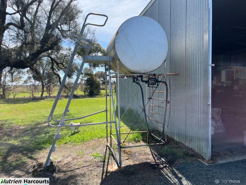 Lot 14 - Diesel Fuel Tank & Ladder | AuctionsPlus