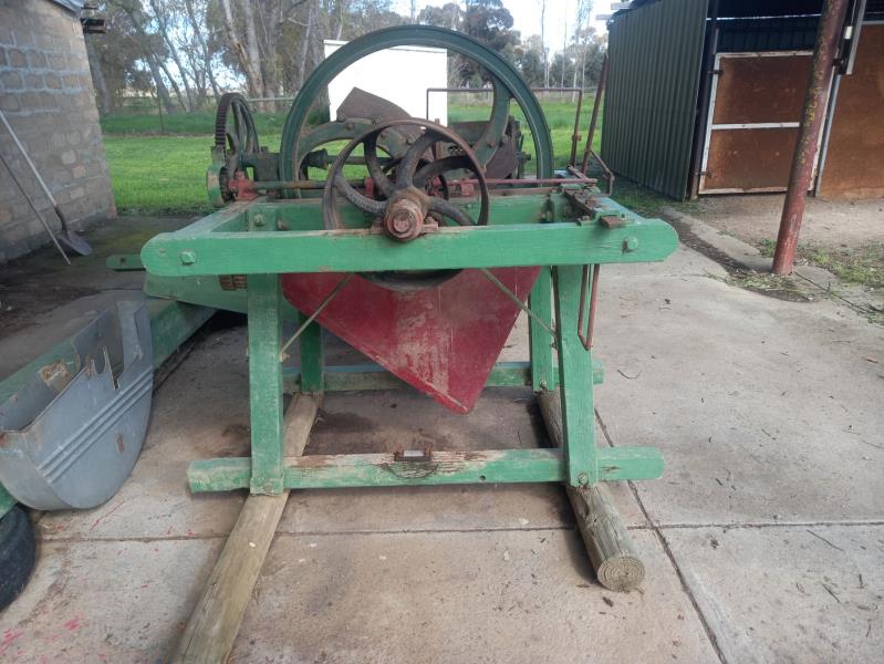 Lot 25 - Sunshine Chaff Cutter | AuctionsPlus