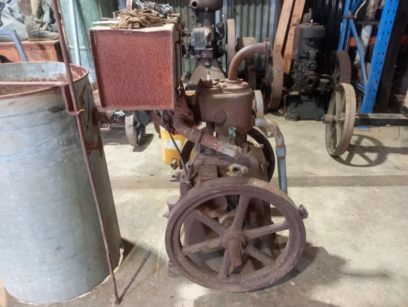 Lot 27 - Bruce and Mcclure 3hp SN231 engine | AuctionsPlus