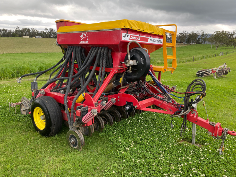 Lot 75 - Duncan Disc Seeder | AuctionsPlus