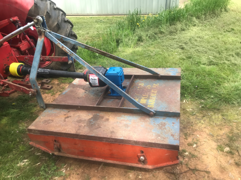 Lot 58 - 4 foot Berends Slasher | AuctionsPlus