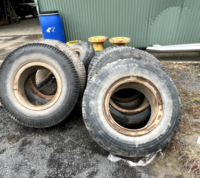 Lot 48 - Truck tyres & rims. Tube type x 12 | AuctionsPlus