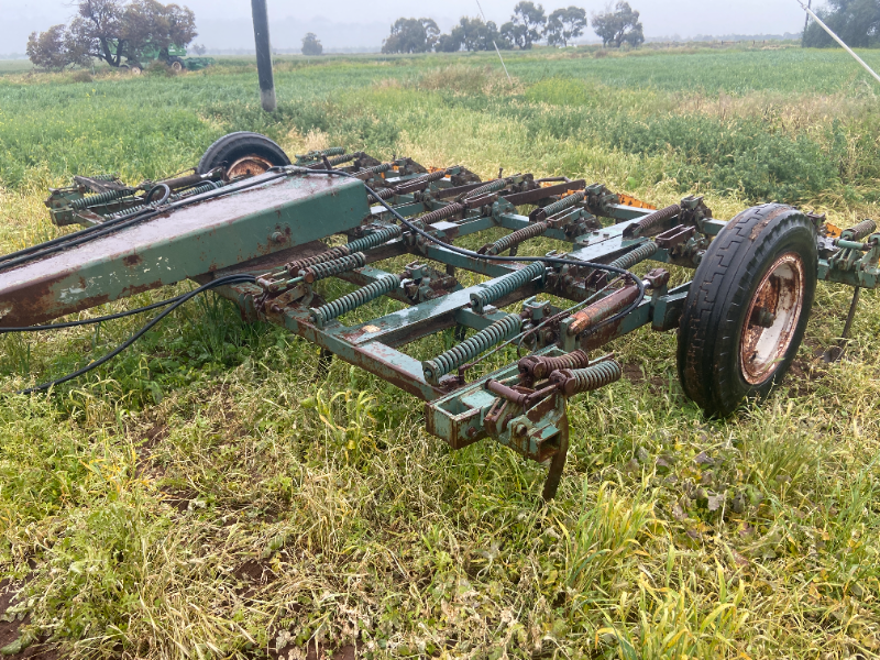 Lot 15 - John Shearer Scarifier | AuctionsPlus