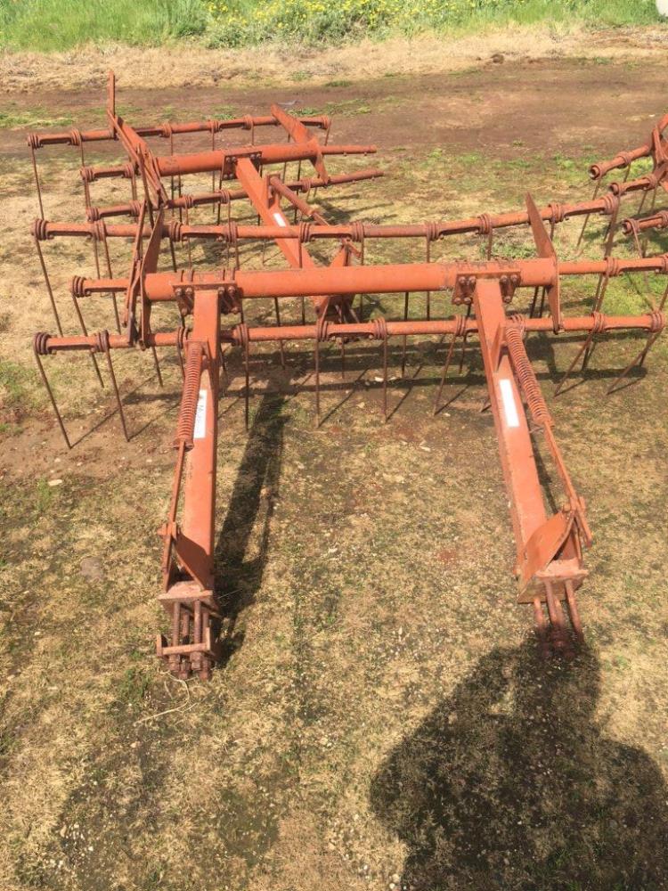 Lot 84 - Murray Finger Tyne Harrows | AuctionsPlus